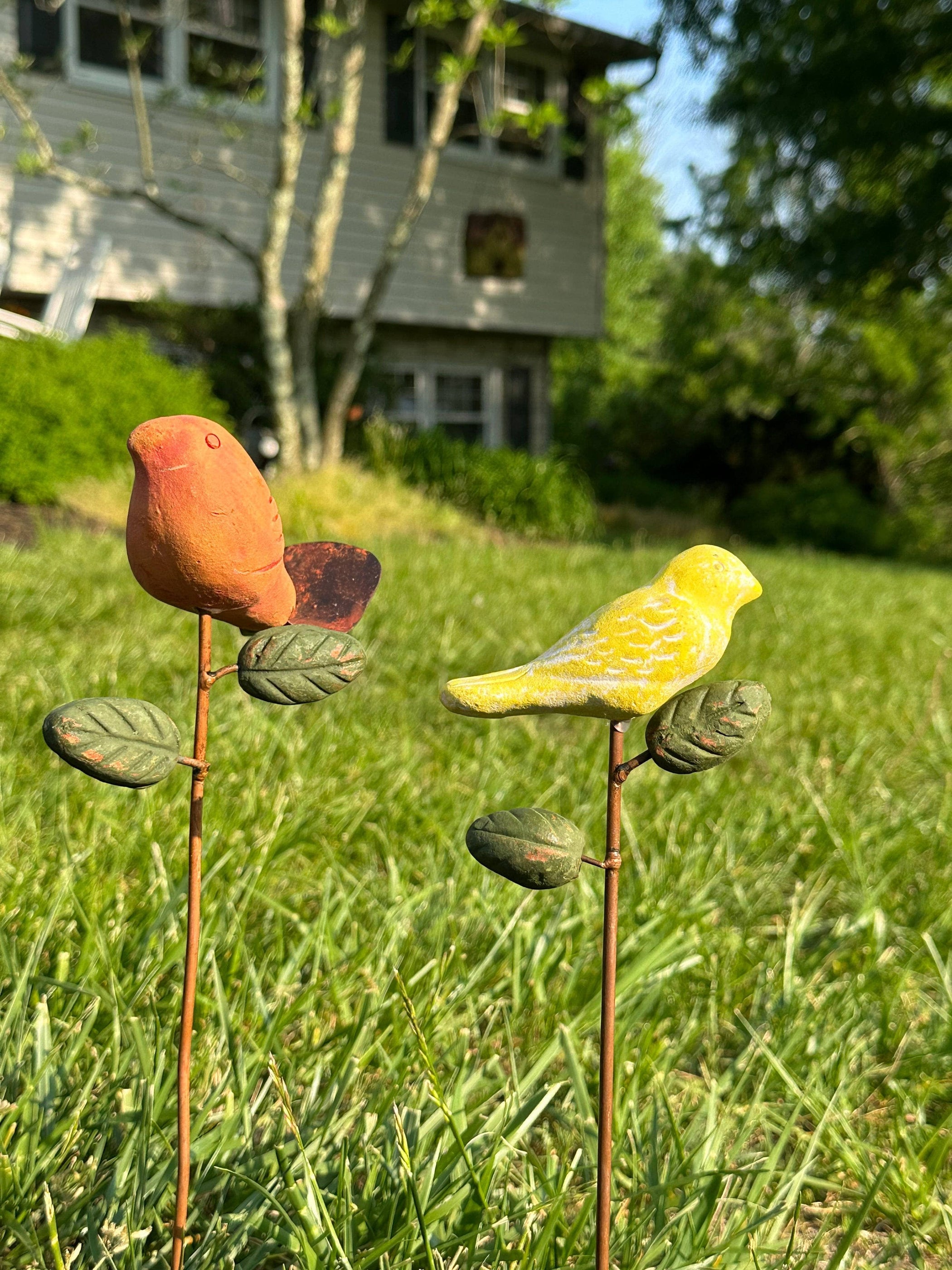Plant Pick - Yellow Bird