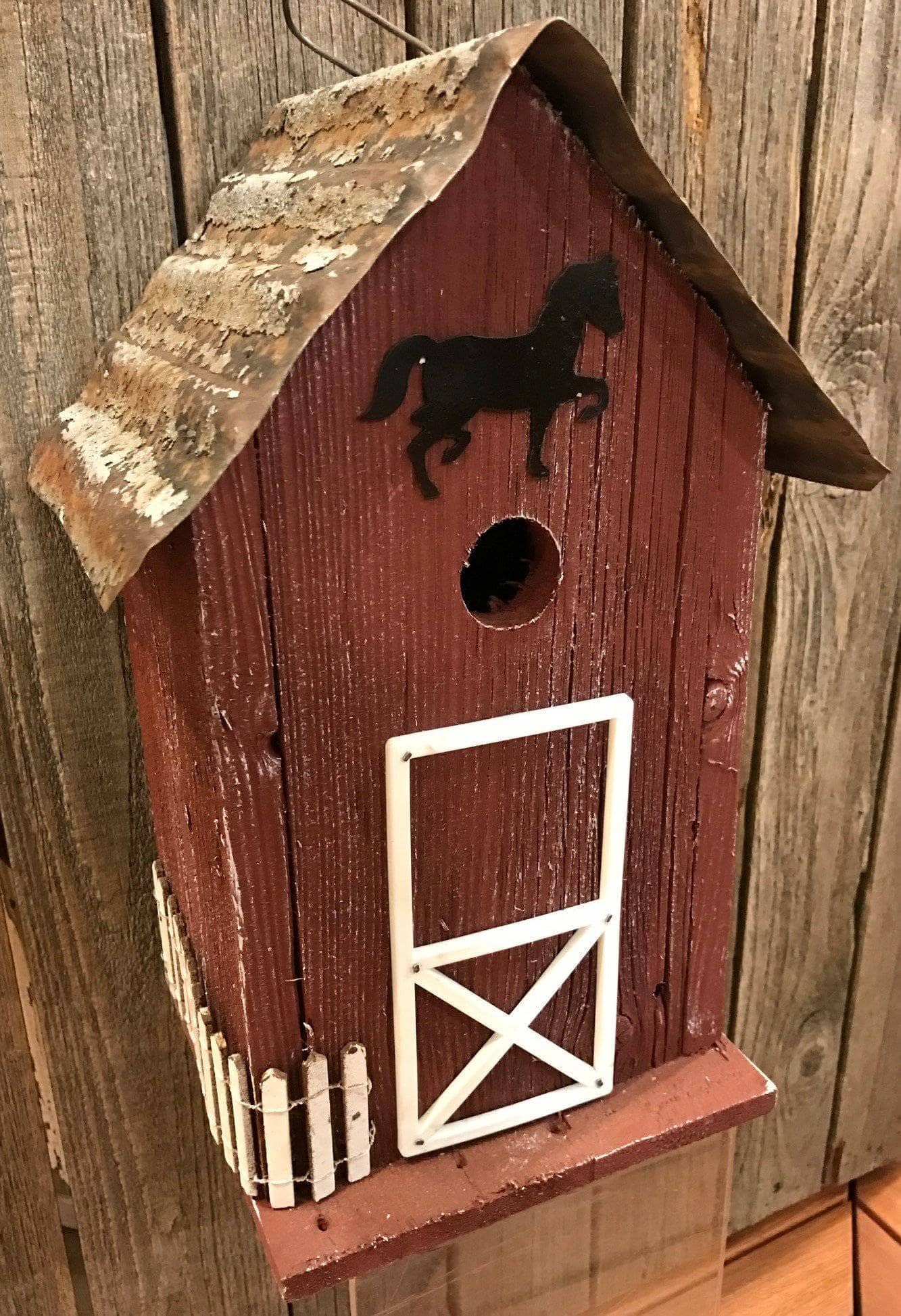 Birdhouse - Red Stable – Happy Gardens