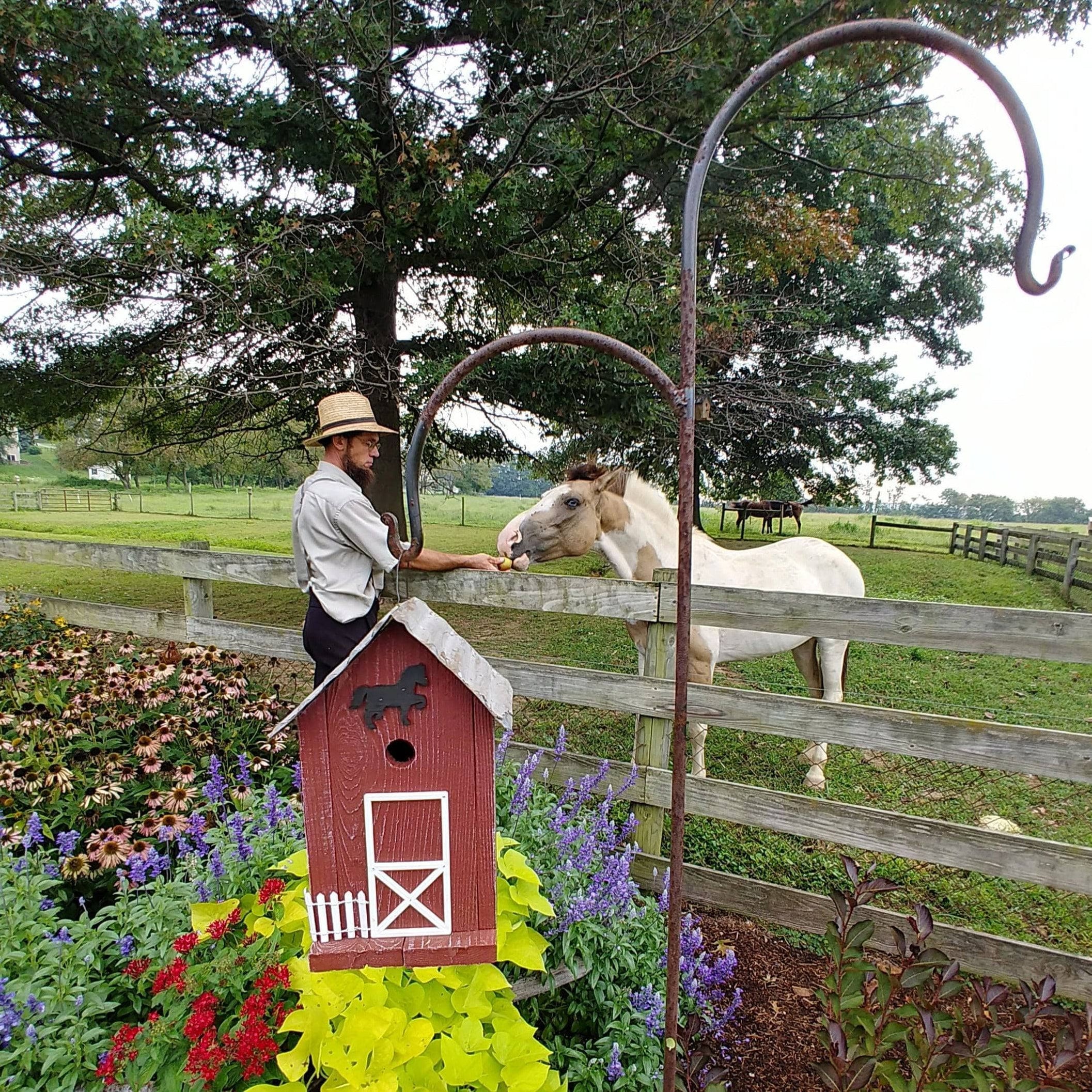 Birdhouse - Red Stable